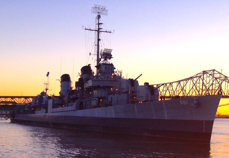 Kamikaze Hits the USS KIDD – WW2: The Big One